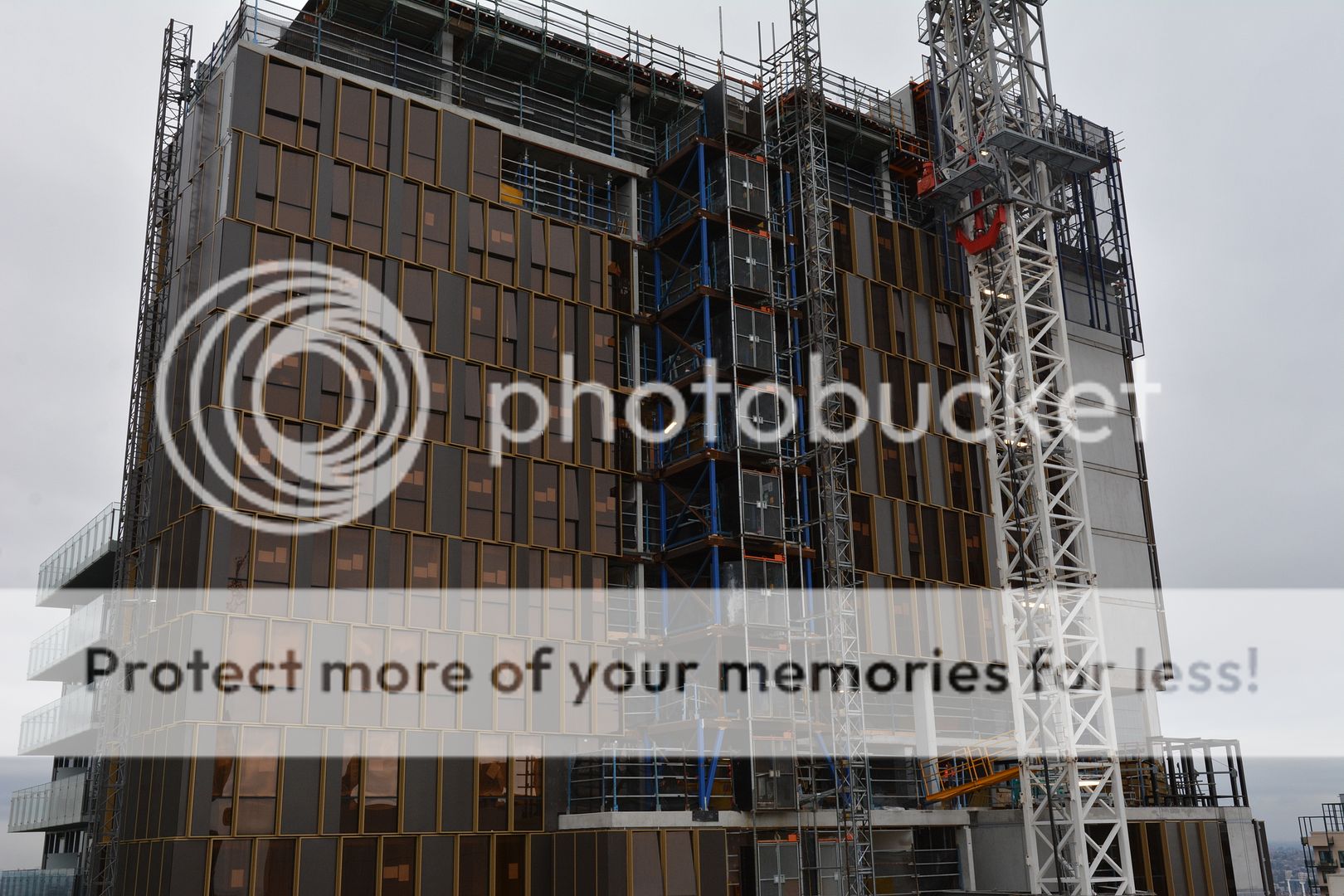 CBD - East > Atira - 42-50 La Trobe St > 131m / 43L / student accom ...